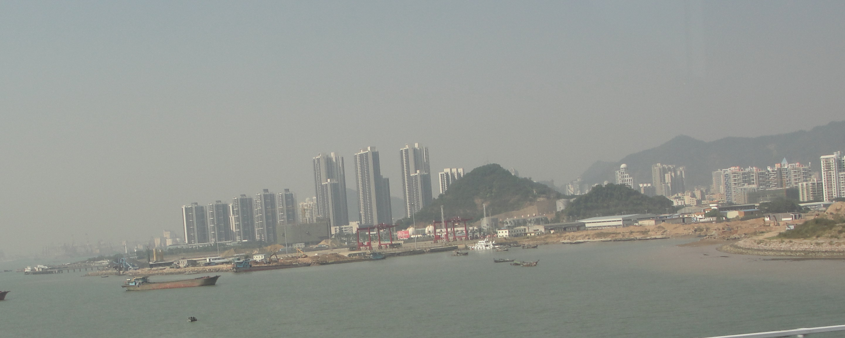 Travel between Hong Kong and Shenzhen